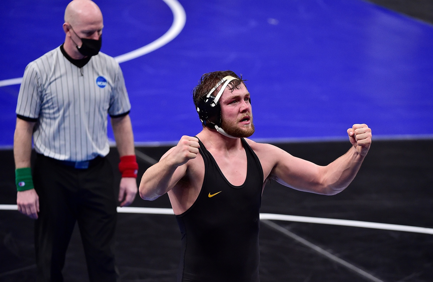 Iowa wrestling advances eight to 2021 NCAA Championship quarterfinals ...