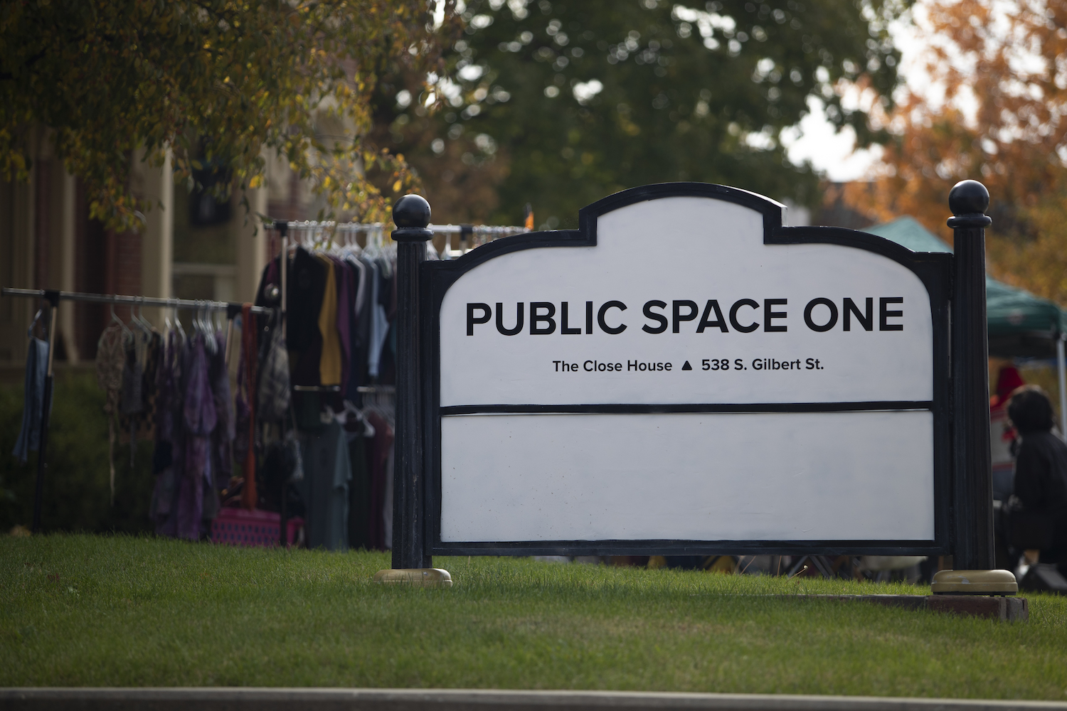 Leisha Nicole Stanek commands the space at PS1 - The Daily Iowan
