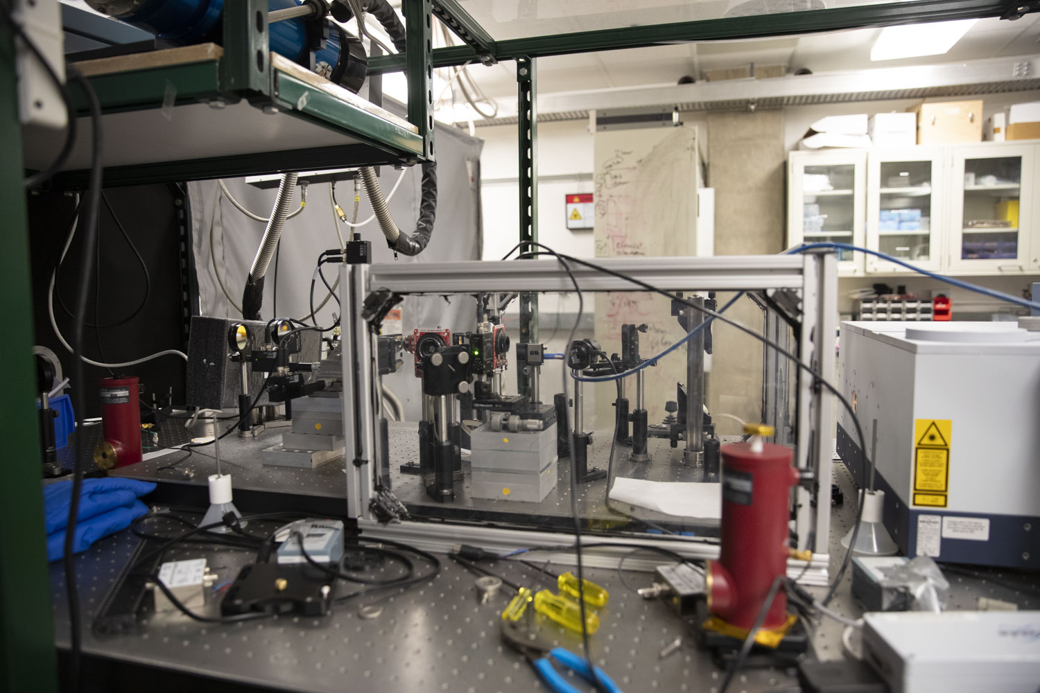 New microscope crafted by UI researchers aids understanding material ...