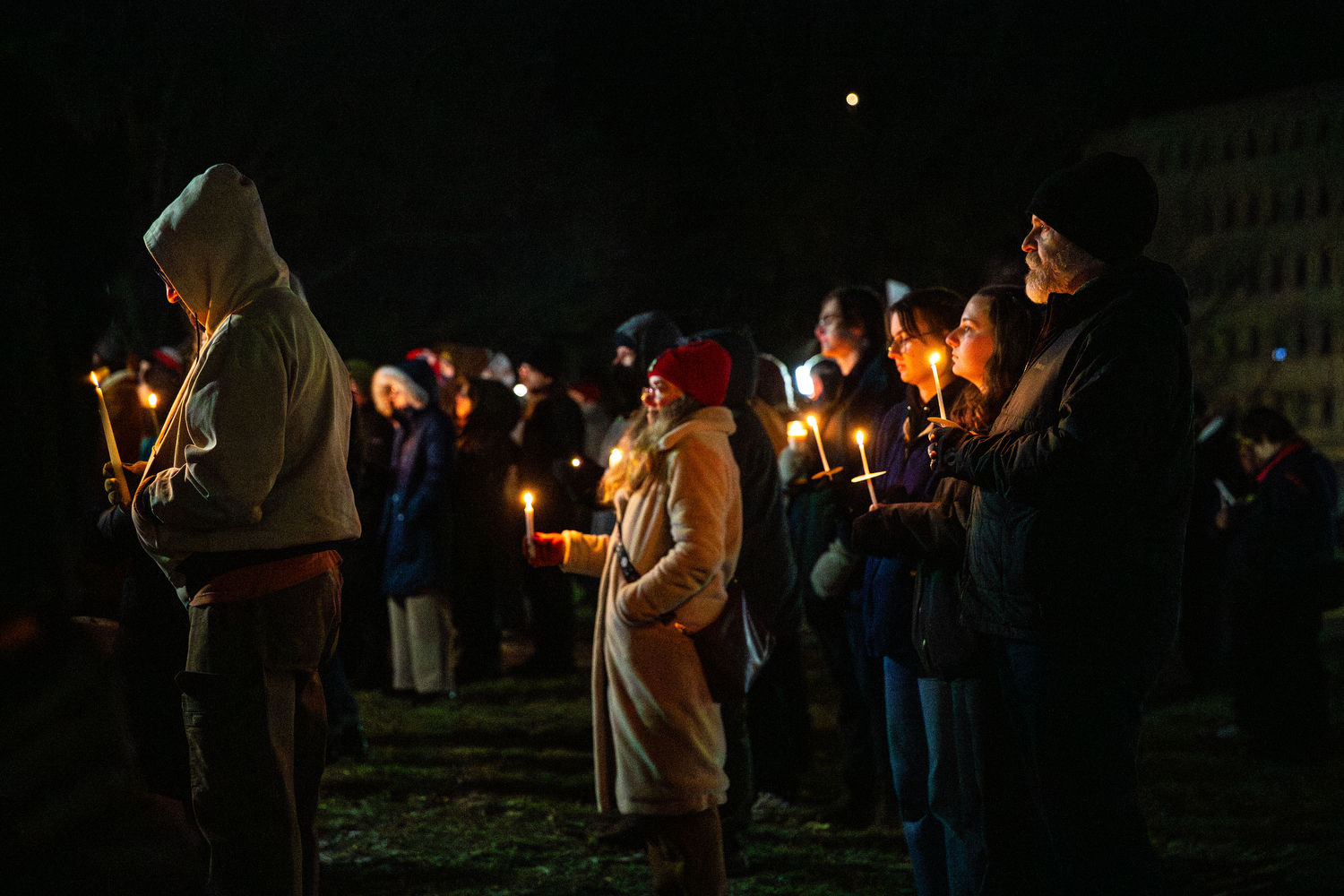 Iowa City mourns, protests death of Minnesota woman killed by ICE agent ...